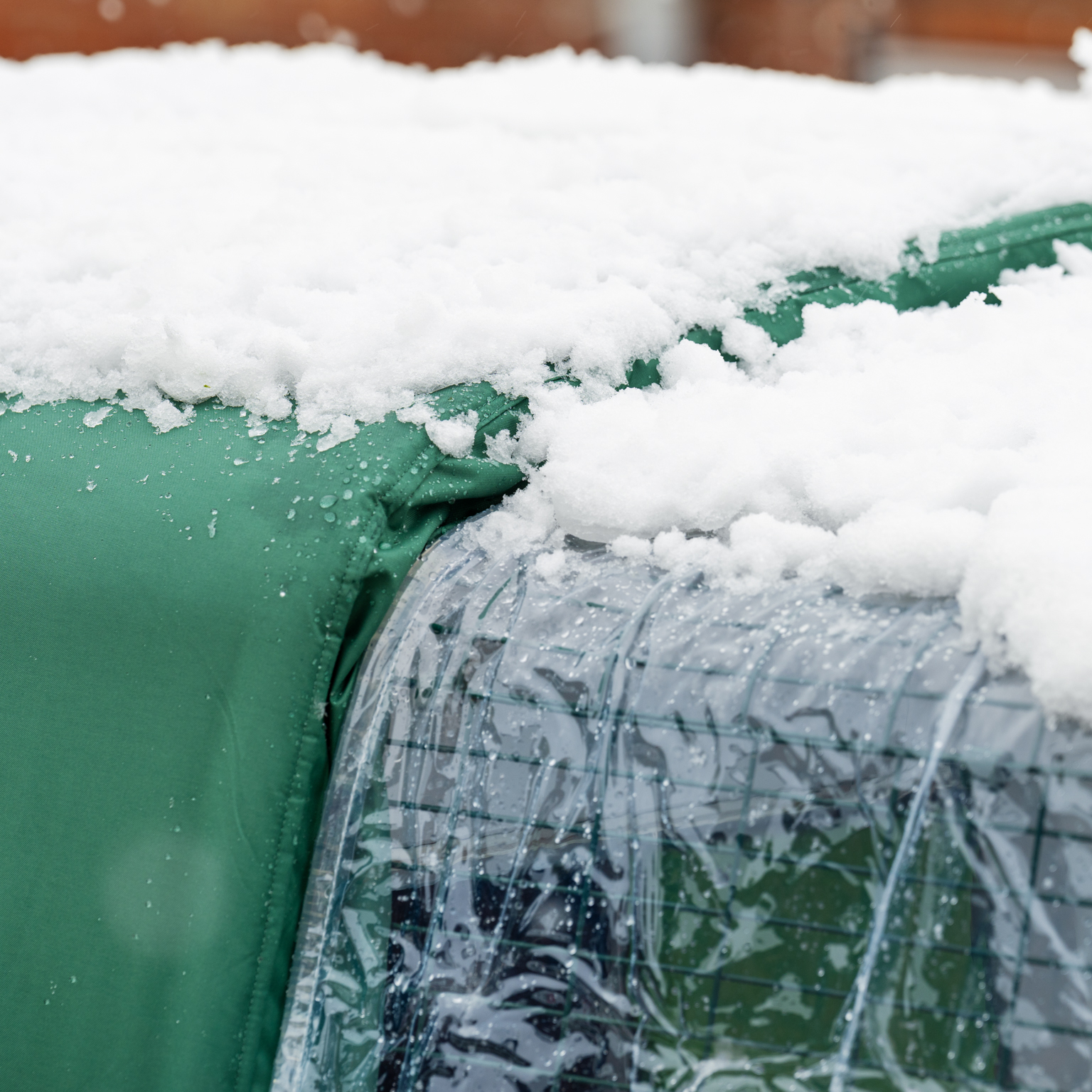 Extreme Temperature Jacket for Eglu Pro | Omlet