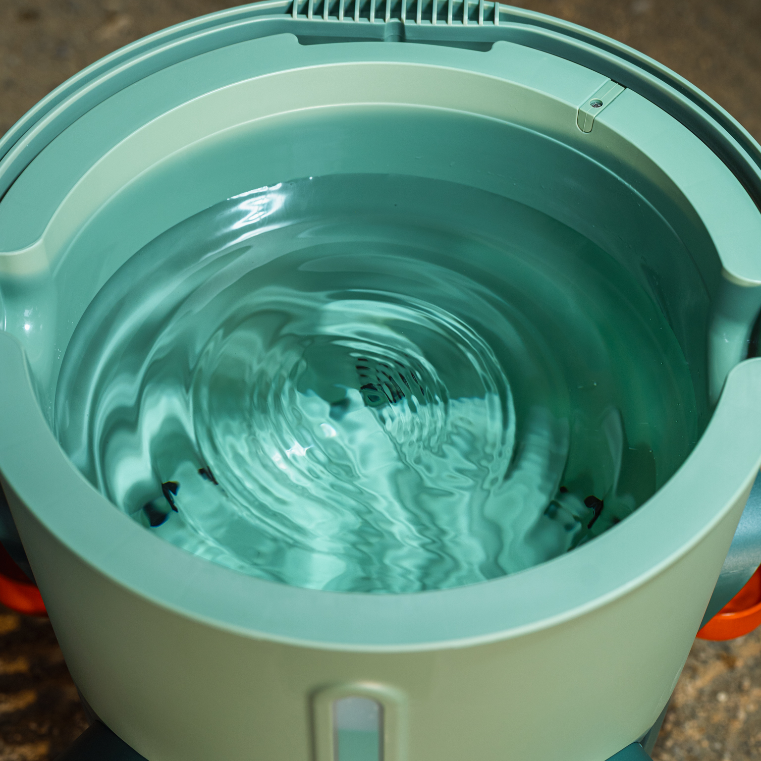Insulated Stay Clean Chicken Waterer that keeps water fluid in the ...