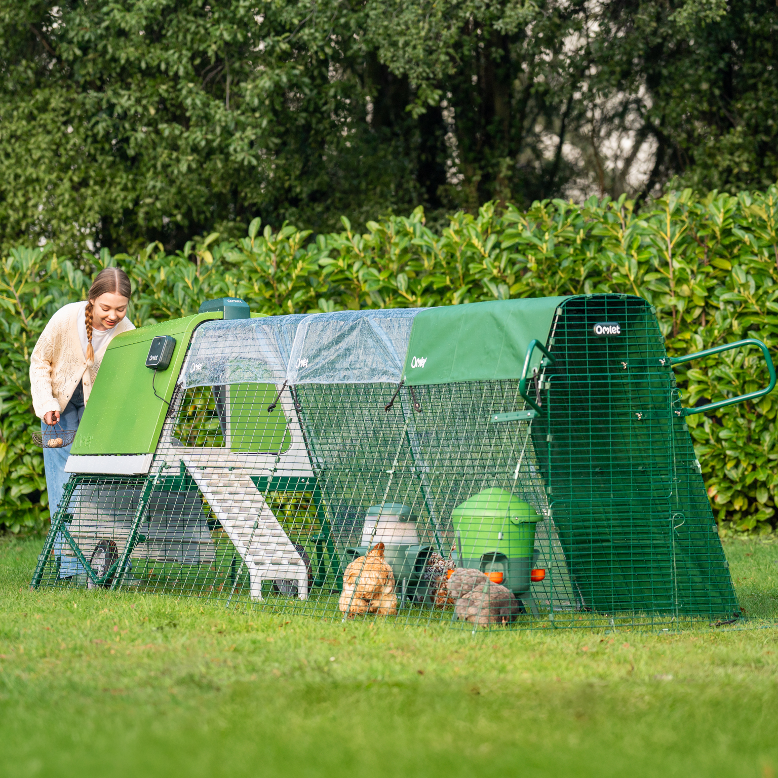 Insulated Stay Clean Chicken Waterer | Omlet | Omlet