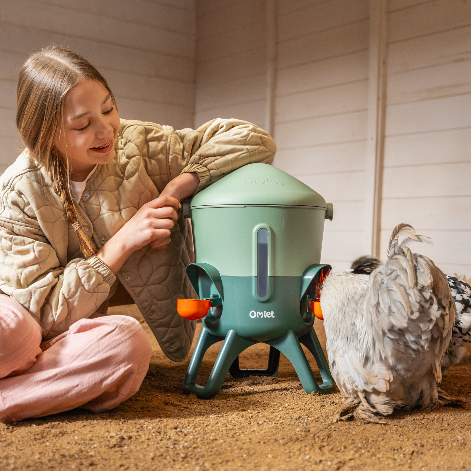 Insulated Stay Clean Chicken Waterer that keeps water fluid in the ...